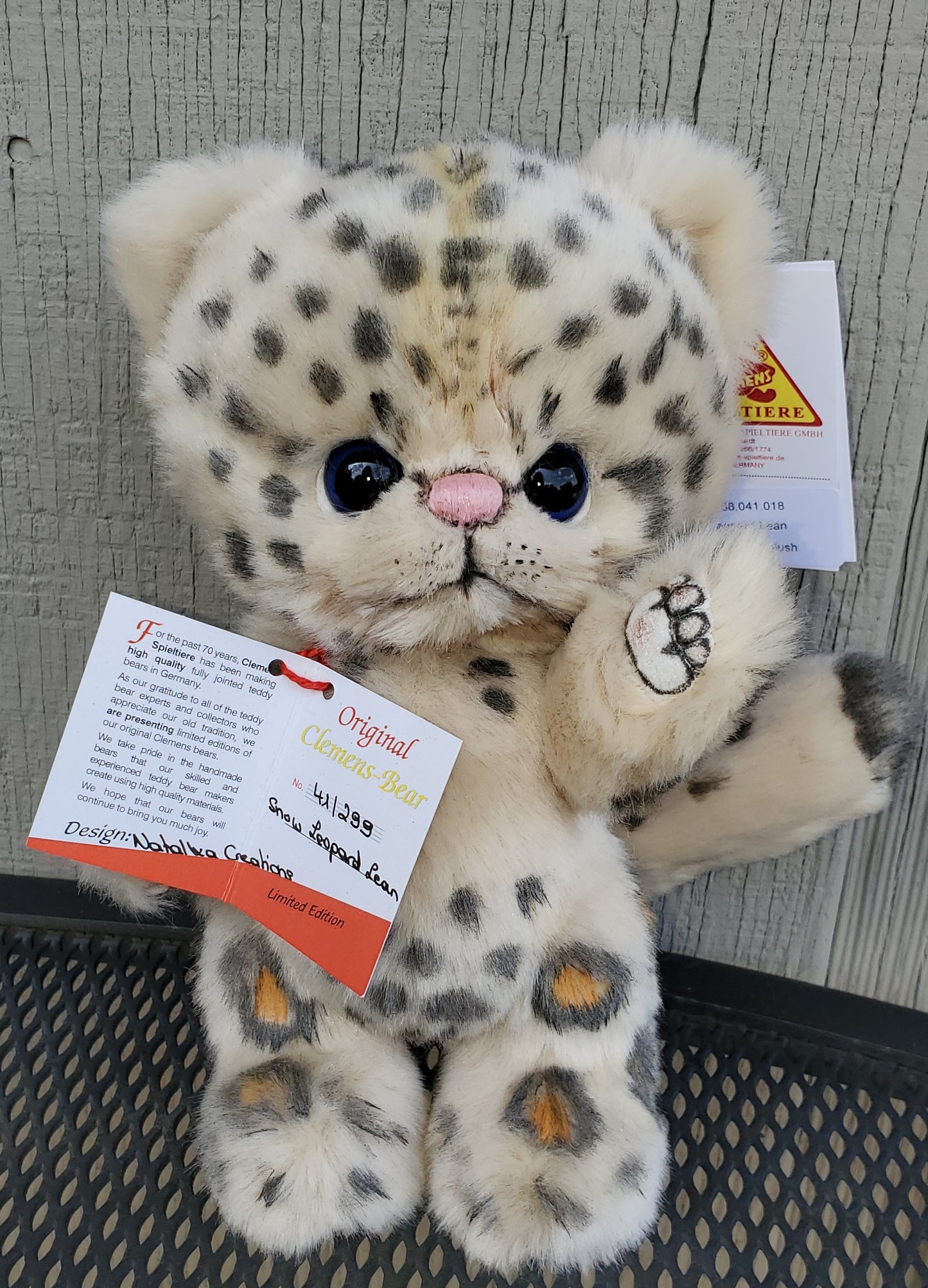 Snow Leopard Lean - 6" Plush by Natalie Lachnitt – Artisanal Bears by Old Griz